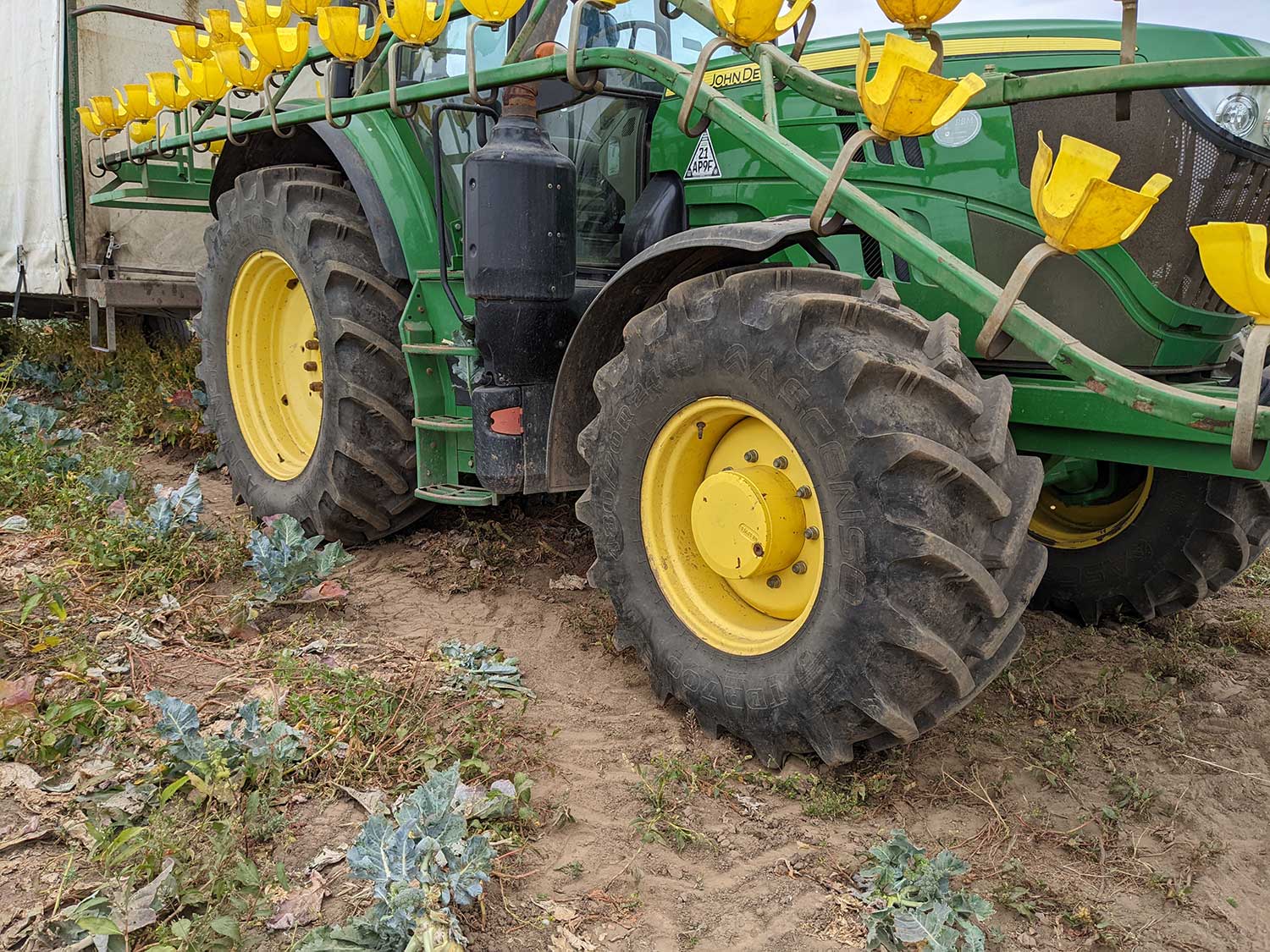 Replacing Tyres on a Four-Wheel Drive Tractor - What You Need to Know ...